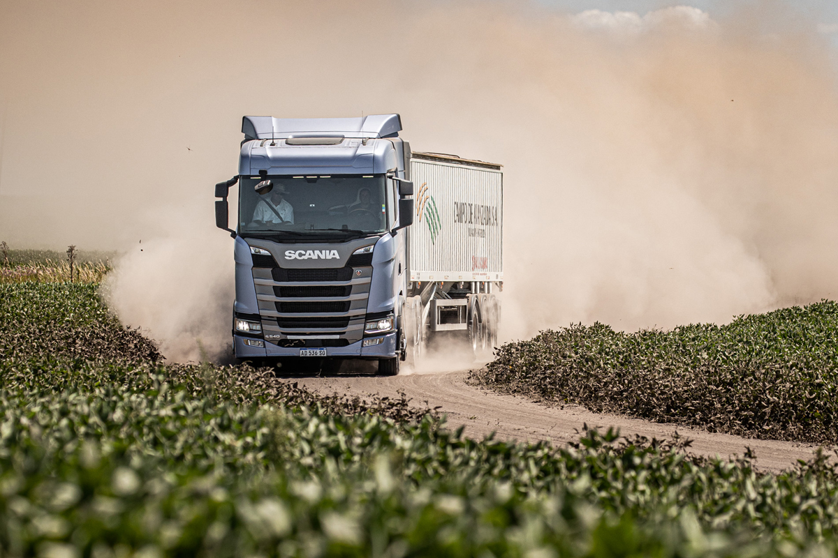 Scania provee soluciones para el campo