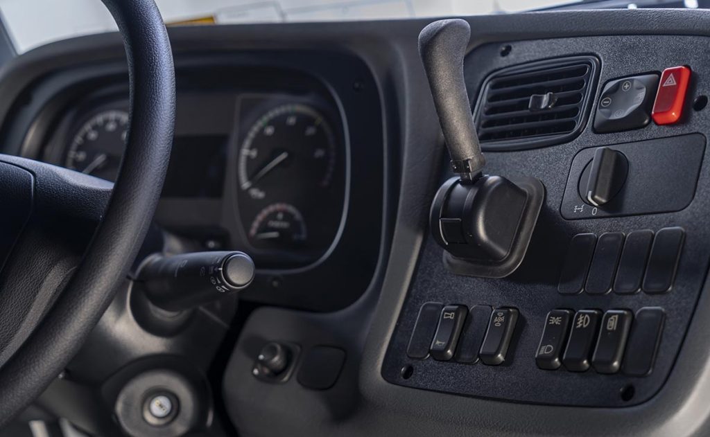 Se entregó en Brasil el último Mercedes-Benz Atron “trompudo ...