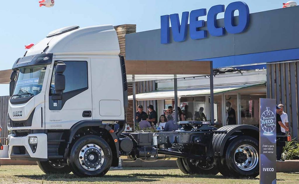 Iveco mejora el equipamiento de sus modelos producidos en Argentina » Transporte Mundial
