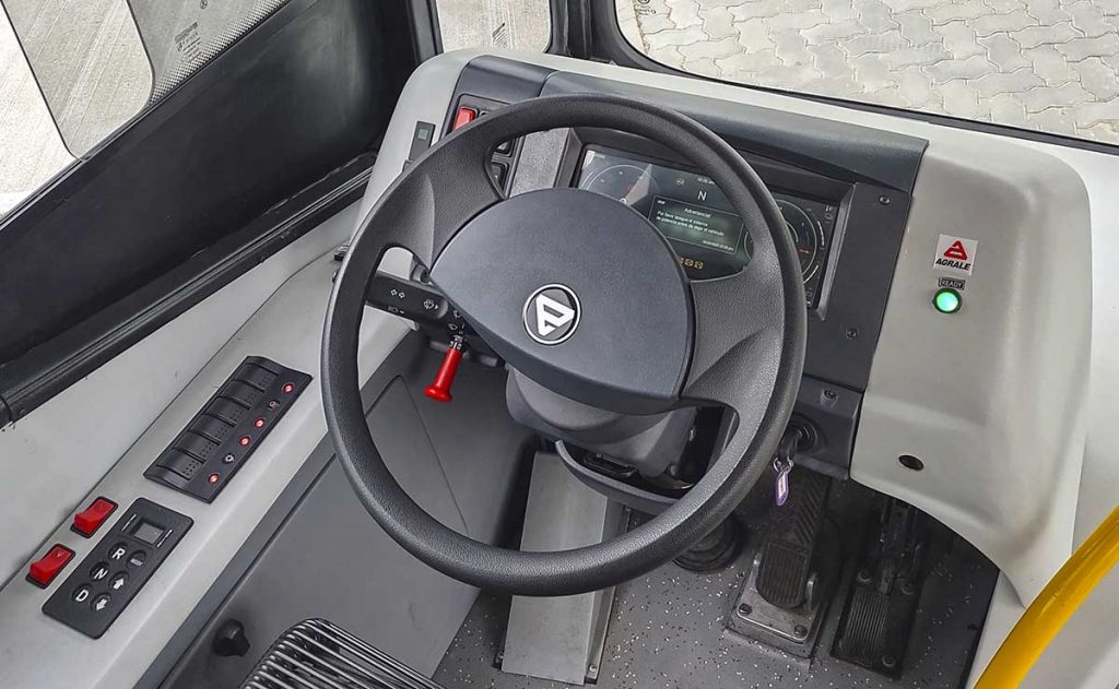 Agrale pone a la venta el primer colectivo eléctrico desarrollado en ...