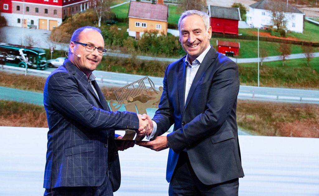 Acá está, este es: el premio al mejor bus del año es para… » Transporte ...