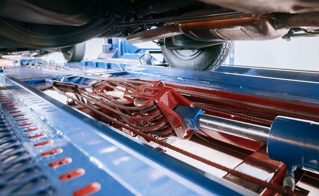 Guardado en un museo: así está hoy el primer Mercedes-Benz 1624 que se ...