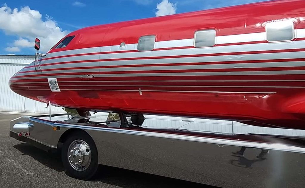 Compran el jet privado de Elvis Presley en una subasta y lo convierten ...