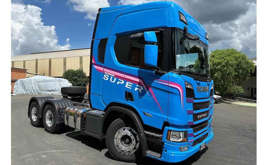El Scania Topline vuelve a rodar: así personalizaron una unidad “Super ...