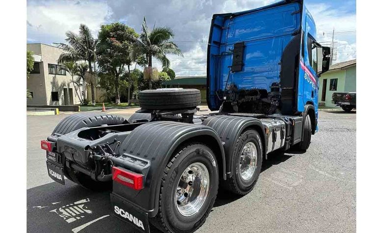 El Scania Topline vuelve a rodar: así personalizaron una unidad “Super ...