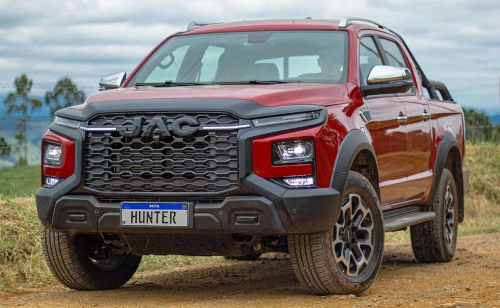 Una nueva e interesante pick up llega a la región para enfrentar a ...