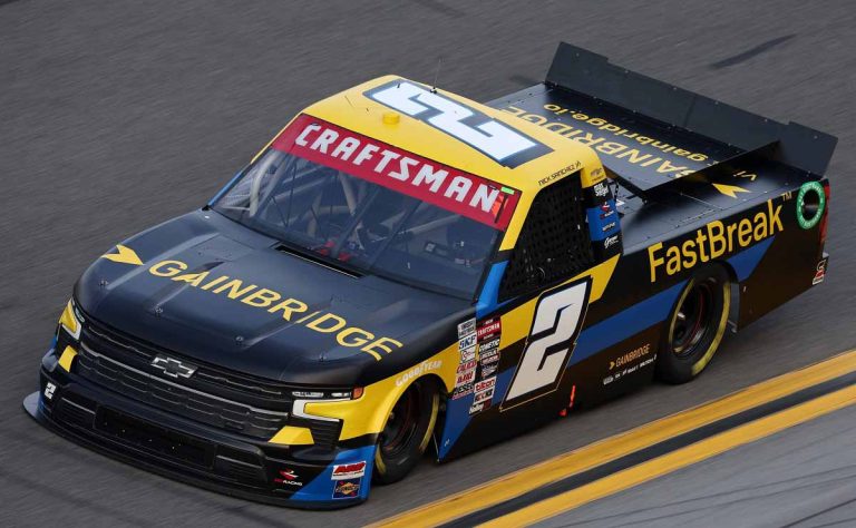Así son las pick ups de NASCAR: los detalles de la Truck Series