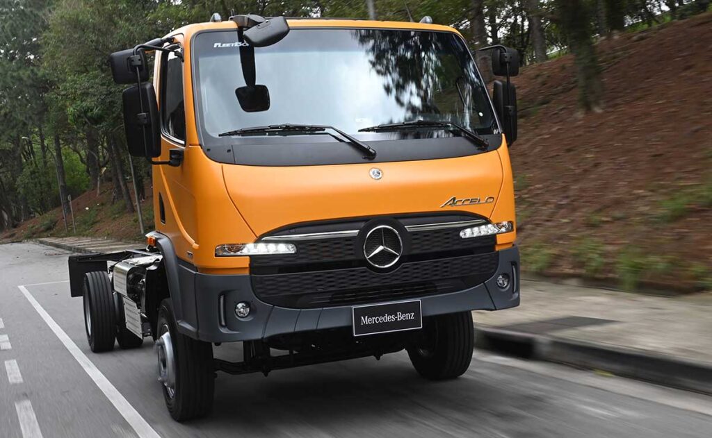 El Mercedes-Benz Accelo presenta su gama 2025: diseño futuristas y mayor carga