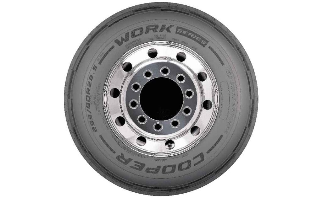 Para camiones y autobuses: llegaron los neumáticos de Goodyear