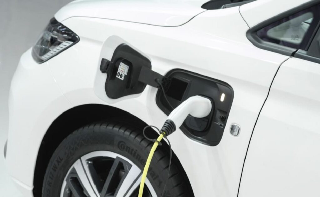 Volkswagen lanzó el utilitario más eficiente: ¿Dónse se presenta la ...