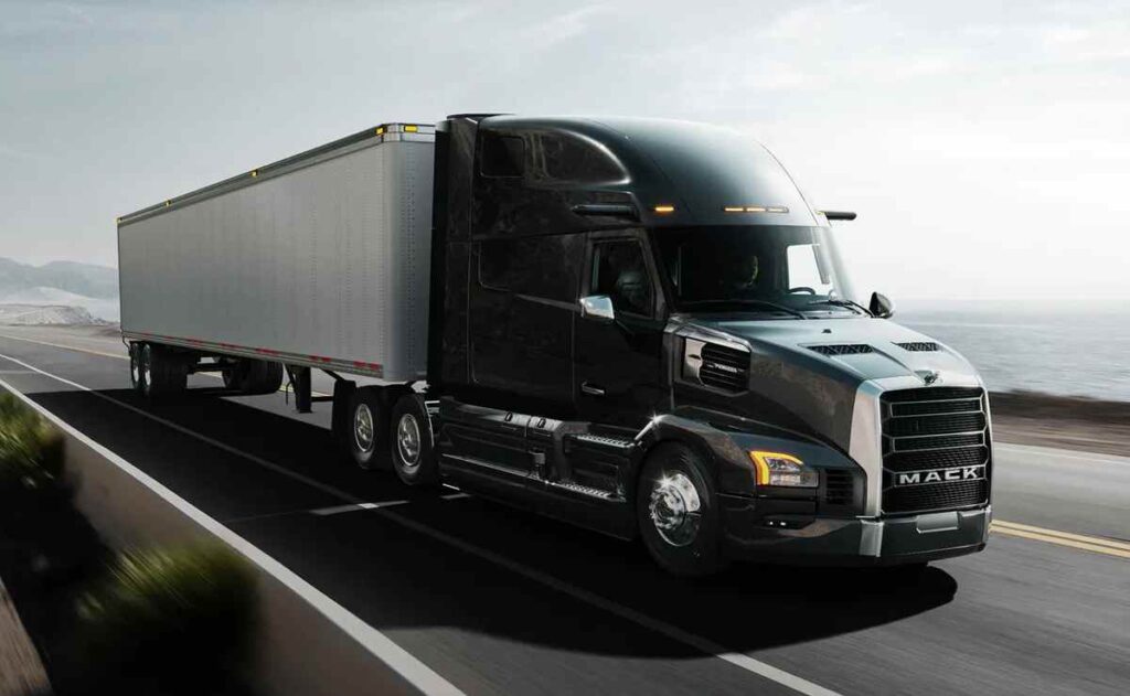 Mack presentó el camión más tecnológico y eficaz: ¿cómo es este gigante?